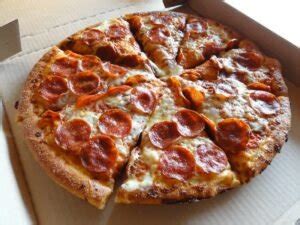 Pizza Hut Original Pan Pizza Vs Hand Tossed Pizza