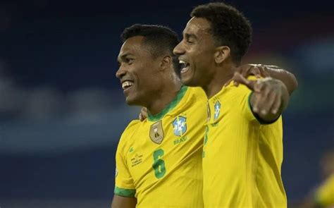 Alex Sandro Detalha Conversas Com Danilo Jogador No Radar Do Flamengo