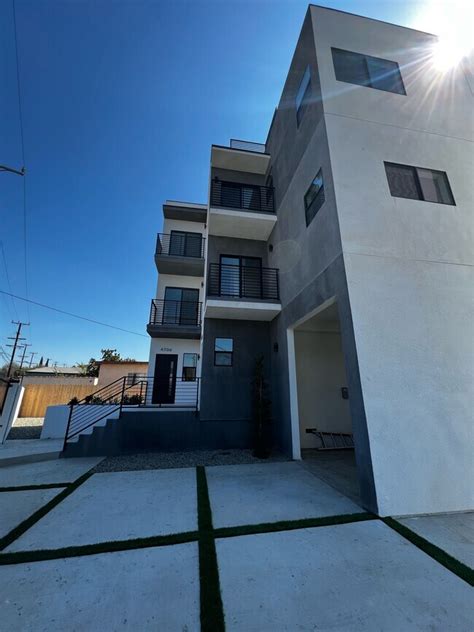 4704 Venice Blvd Los Angeles Ca 90019 Townhome Rentals In Los