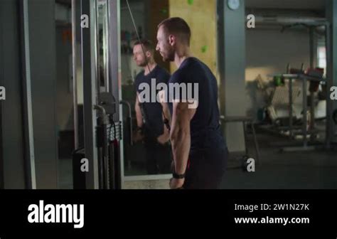 Triceps Pushdown Exercise In Gym Stock Videos And Footage Hd And 4k Video Clips Alamy