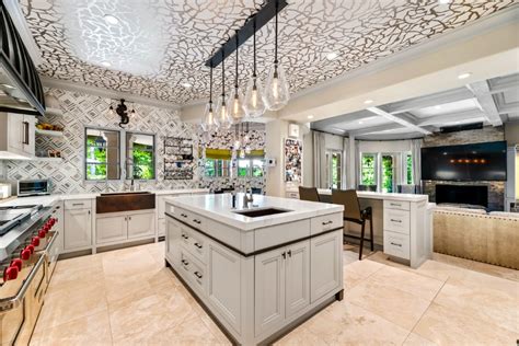 Kaley Cuocos Tarzana House Top Ten Real Estate Deals Condos For Sale