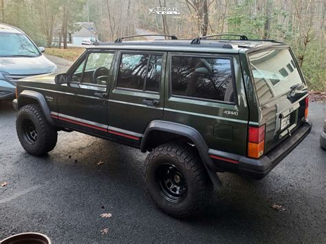 1995 Jeep Cherokee Wheel Offset Aggressive 1 Outside Fender