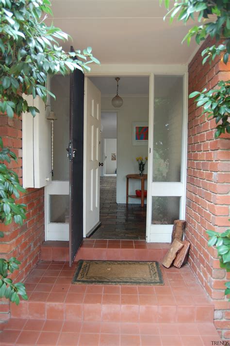 Come Straight Through Gallery 21 Trends