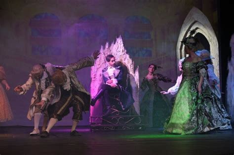 ურჩხული და ლამაზმანი