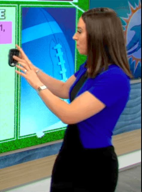 Lauren Olesky Rcurvynewswomen