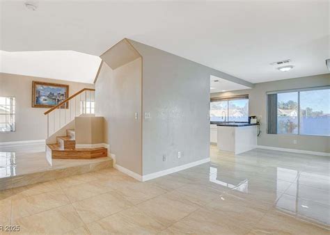 1800 Summit Pointe Dr Las Vegas Nv 89117 Redfin