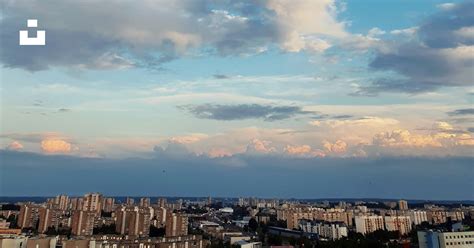 파란색과 흰색 구름 아래 도시 풍경 사진 Unsplash의 무료 빌뉴스 이미지