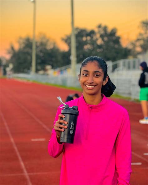 Tharushi Karunarathna Tharushi Karunarathna • Instagram Photos And