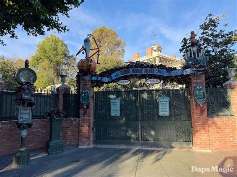 Haunted Mansion Holiday Closes For Transformation To Classic Attraction