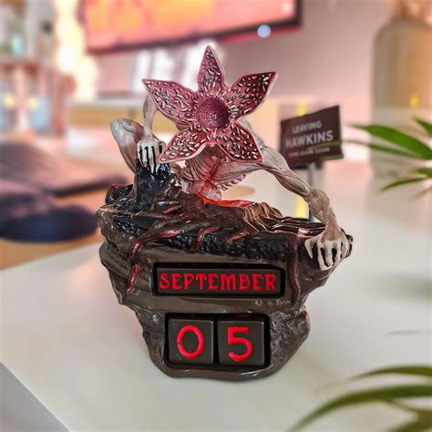 Stranger Things Demogorgon 3d Evighetskalender Elbenwald
