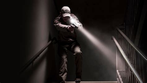 Top 3 Methods For Shooting With A Handheld Flashlight The Armory Life