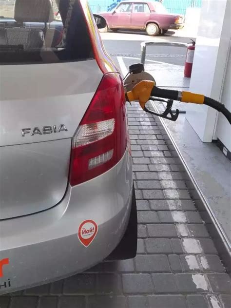 Instructions How To Refuel A Carsharing Car