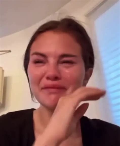Selena Gomez Crying Smile Meme Funny College Dancer Transitions To