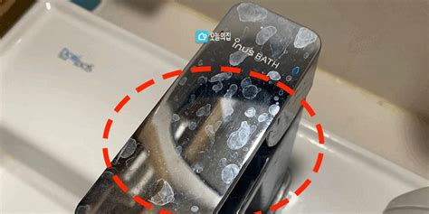 지긋지긋한 ‘욕실 물때에 린스를 발랐더니 벌어진 일 오늘의집