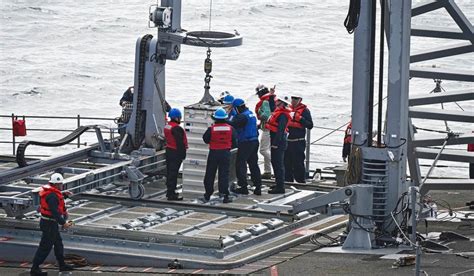 Us Navy Successfully Transfers Mk 41 Missile Canister At Sea Navy Lookout