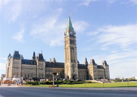 Walking Tour To Canadas Parliament Hill Things To Do In Ottawa
