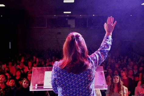 ¿quÉ Significa Que Las Mujeres Deben Permanecer Calladas En La