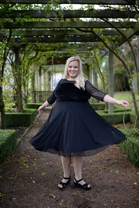 Curvissa Plus Size Evening Wear Ad Whatlauraloves