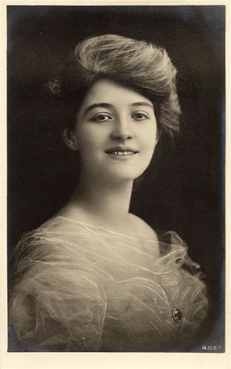 15 Beautiful And Sexy Vintage Woman Cabinet Cards ~ Vintage Everyday