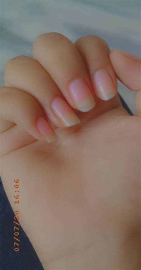 صور ايادي بنات حقيقية Girl Hand Pic Girls Hand Hand Pictures