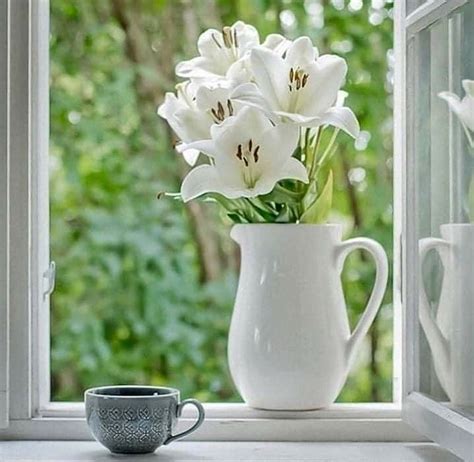 Pin By Terawan On Good Morning Beautiful Flowers Flower Images Flower Arrangements