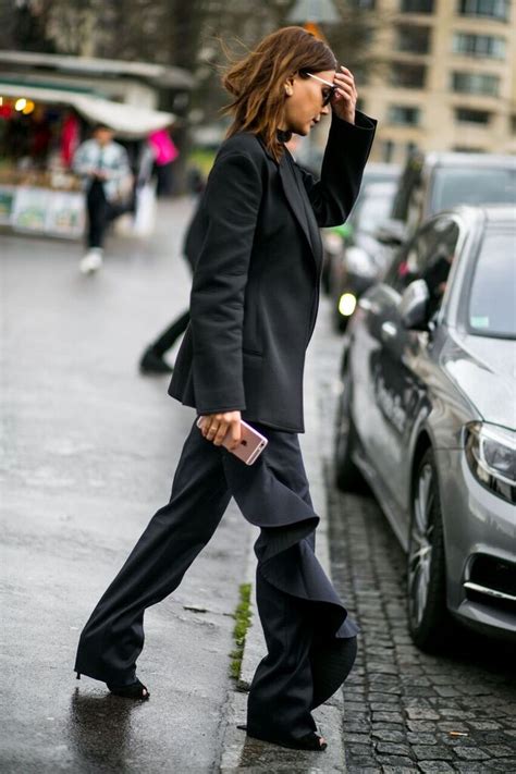 Street Style Cores Lavadas Adocicam As Ruas Da Semana De Moda De Paris