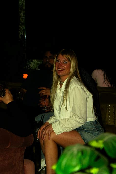 Exhibitionist Wife At Party Pictures Download Free Images On Unsplash