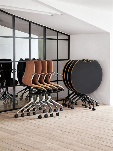 As400 Table Contract Tables From Howe Architonic