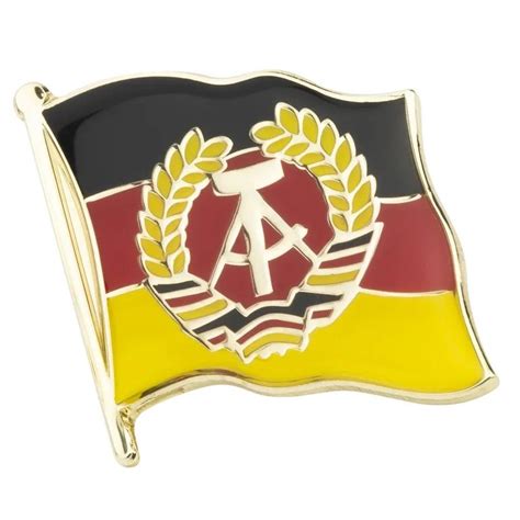 Ddr Vlag Pin De Rode Lap