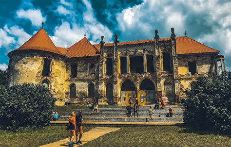 Tot Ce Trebuie Sa Stii Inainte De Electric Castle Razvancalin Ro