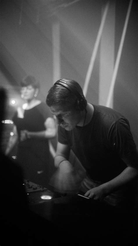 documenting: NAVEN label release on Behance