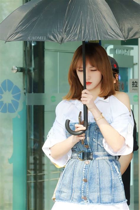 Cheng Xiao Falling Into Your Smile Drama Filming Cute Casual Outfits Cheng Xiao Chinese