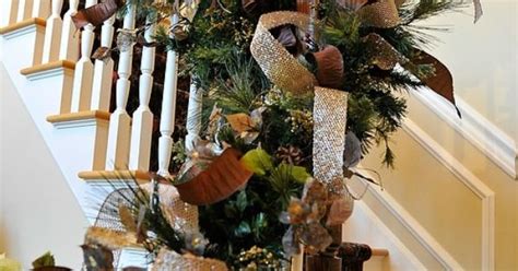 Pin By Mary Pertax On ΣΚΑΛΕΣ ΜΕΣΑ ΚΑΙ ΕΞΩ Pinterest Holidays Xmas And Christmas Decor