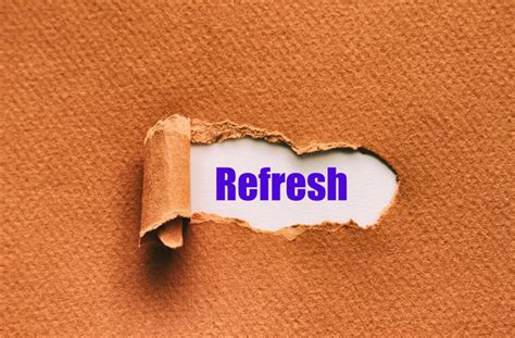 in social on linkedin “kick off 2025 with a linkedin refresh” start by