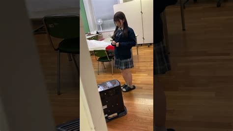 女子メンバーが着替えをしていたので隠し撮りしたら男子はみちゃダメ Shorts YouTube