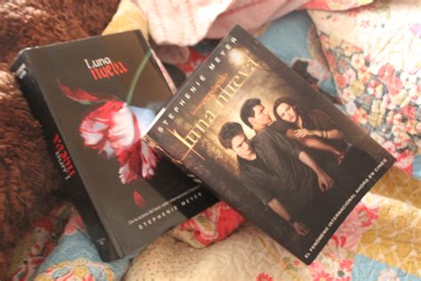 Luna Nueva Stephenie Meyer El Libro Tiene La Portada Original Con