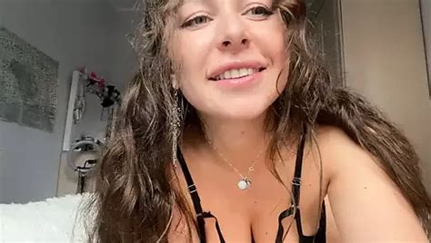 Whore With Big Boobs Cums Clit Handjob XHamster