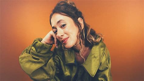 Luiza Biographie Naissance Parcours Famille 📔