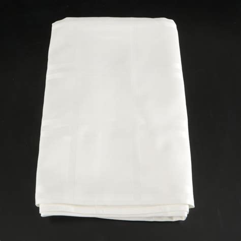 Christmas Themed And Other Table Linens Ebth