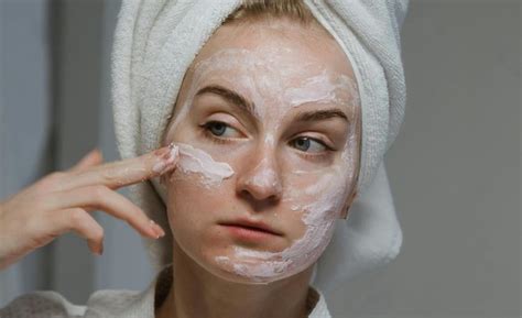 Reductress Woman More Consistent With Her Sunscreen Than Her