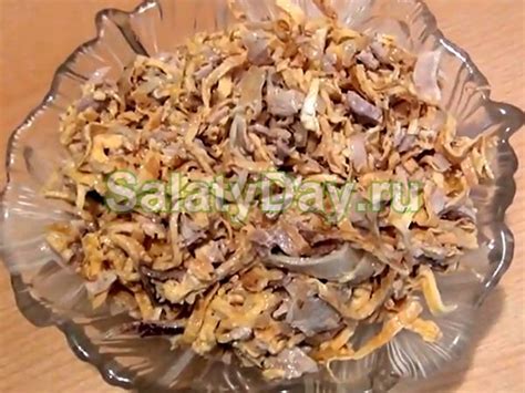 Салат из блинчиков и отварного мяса