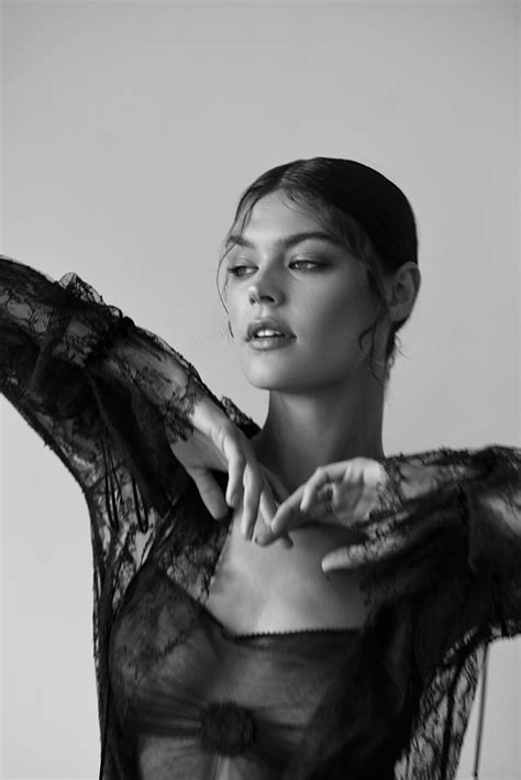 Picture Of Lauren Layne
