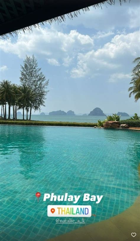 Teen Mom Kailyn Lowry Flaunts Cleavage And Bare Stomach In Revealing