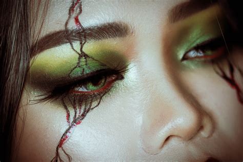 Girls With Dramatic Makeup