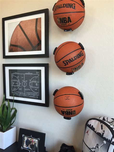 3 Basketball Wall Decor Ideas Sports Dorm Room Ideas Basketball