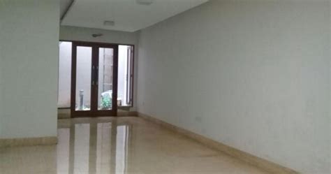 Disewa Simpe House At Kemang