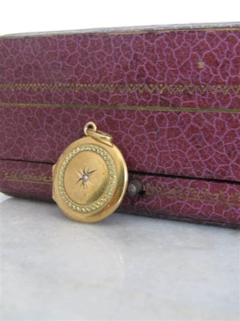 Antique Edwardian Solid 18k Gold Locket With Removabl Gem