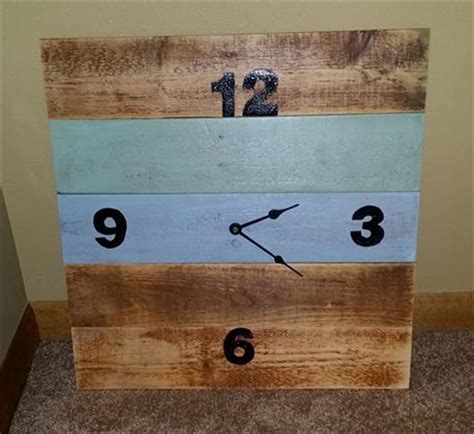 10 Diy Wooden Pallet Clock Ideas Pallet Furniture Plans
