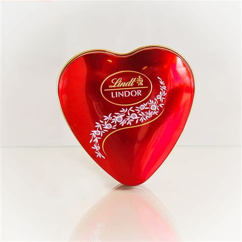 Бонбони Линд Линдор сърце 50 гр