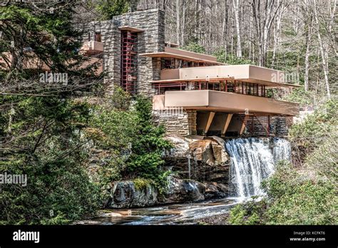 Frank Lloyd Wright Falling Water